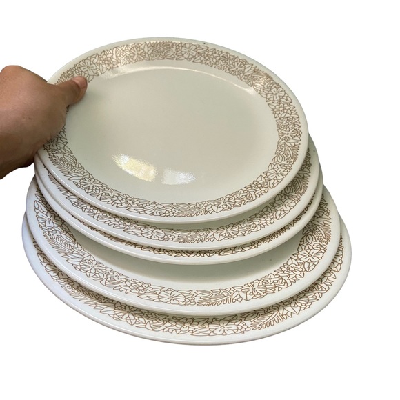 Corelle | Kitchen | Corelle Corning Pyrex Dinner Plates White Brown ...